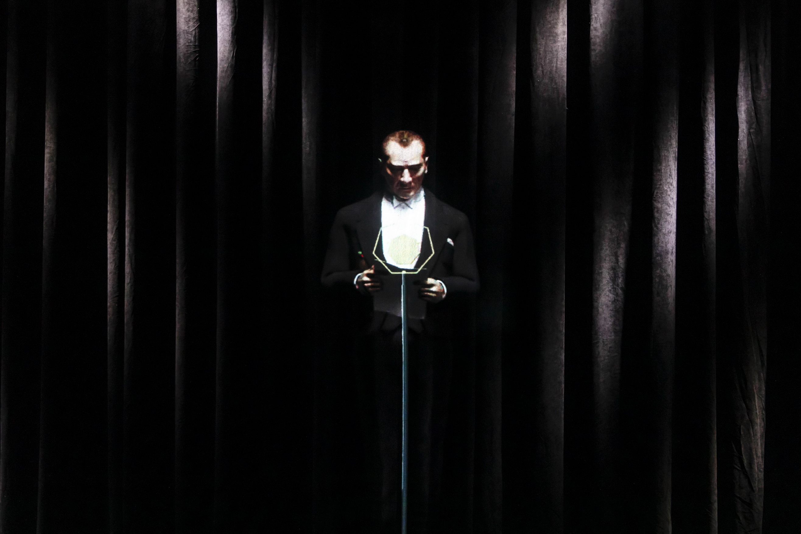 First Hologram of Atatürk - Illusionist
